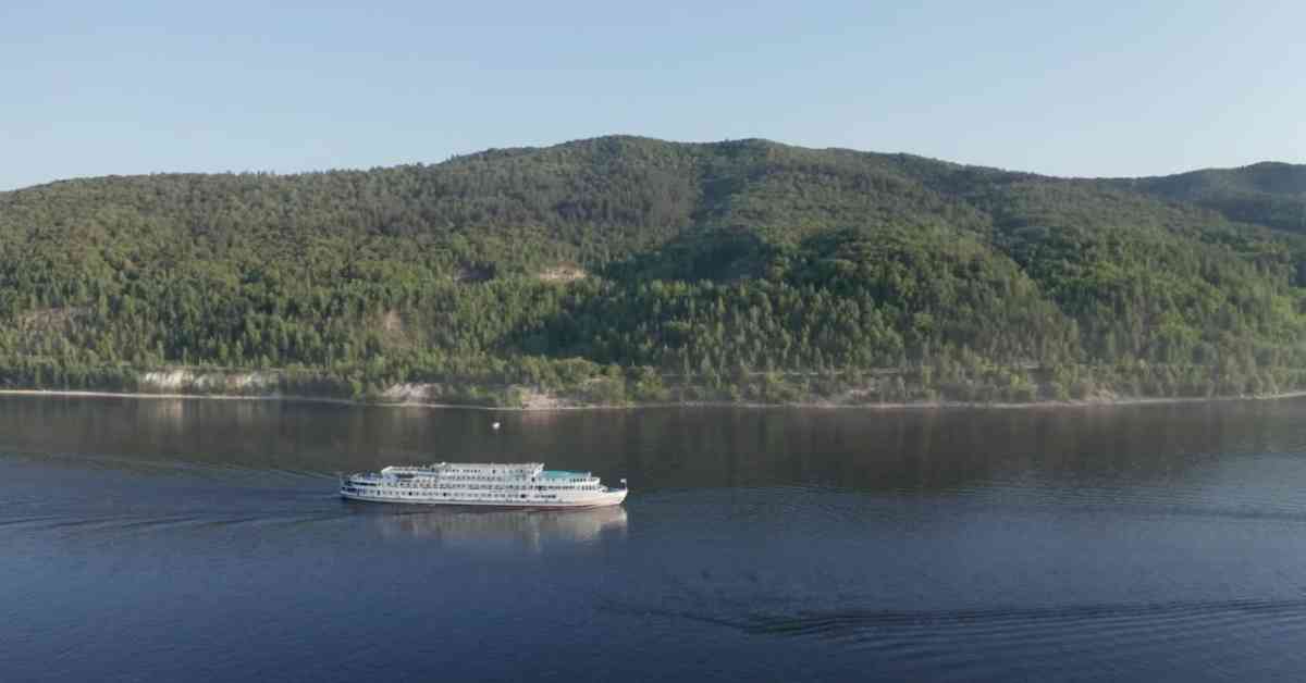 La plus longue croisière fluviale du monde partira de Varanasi en ...